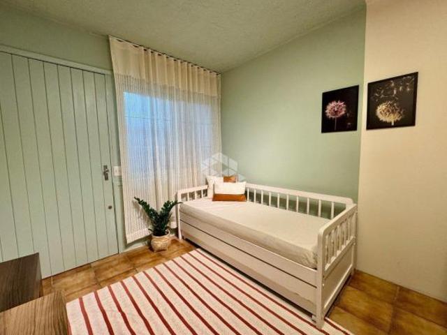 Apartamento 01 dormitório repaginado e mobiliado no coração de Capão da CanoaLocalização: Av. Paragu