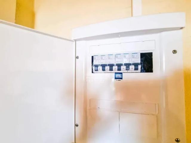 Apartamento sala e quarto com dependência e área de serviço, frente vista livre em Botafogo