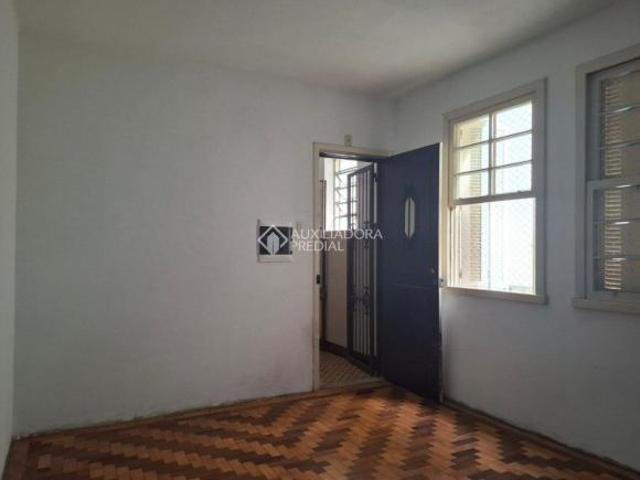 Apartamento 02 dormit´rios no bairro Floresta