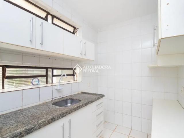 Apartamento à venda no bairro Nonoai com 50 m² e 2 dormitórios/quartos disponíveis