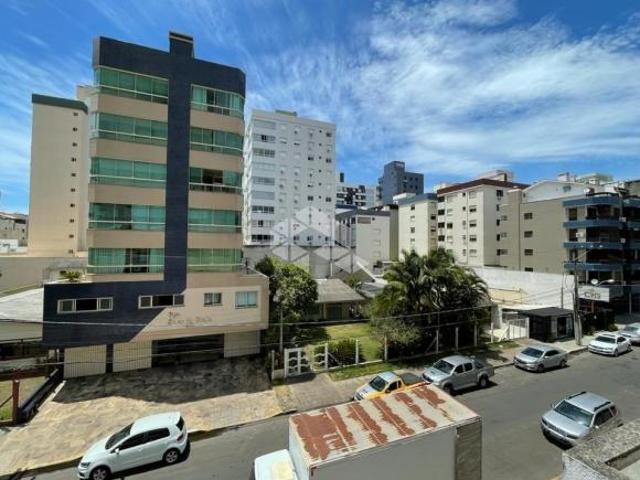 Apartamento 02 Dormitórios, 01 Suíte, sacada de frente integrada, espaço gourmet com churrasqueira