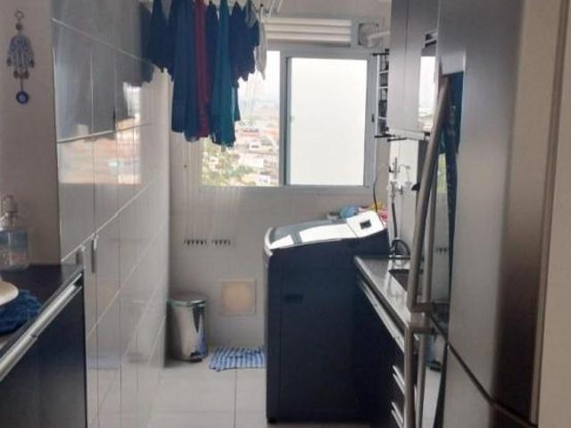 Apartamento 02 dormitórios 1 banheiro e vaga coberta em São Mateus no condomínio
