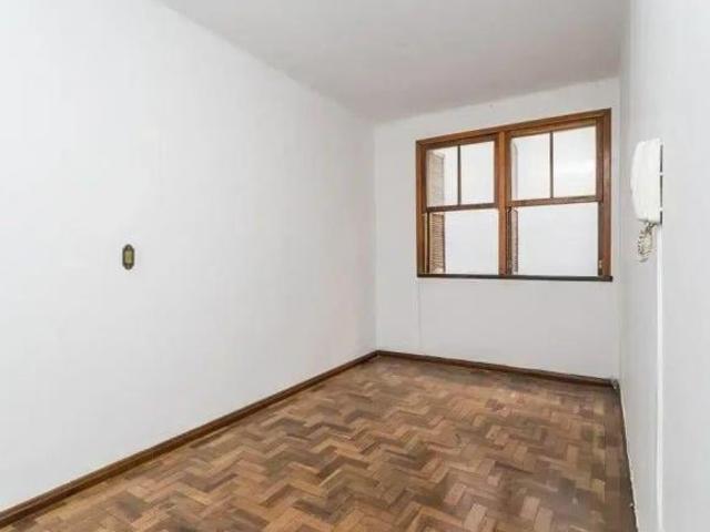 Apartamento 02 dormitórios térreo no Bairro Rio Branco