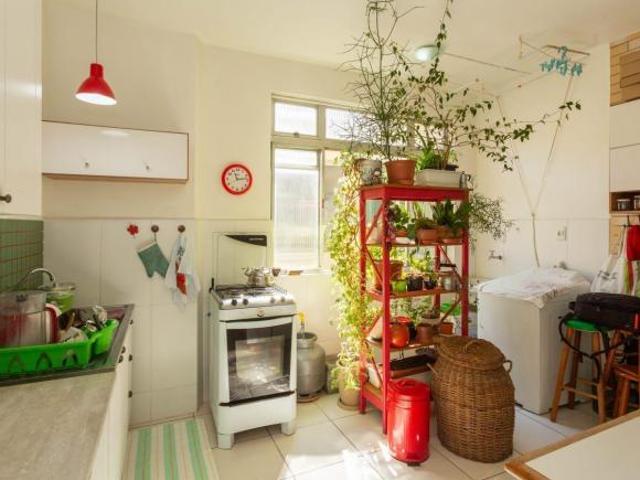 Apartamento 02 dormitórios, Bairro Menino Deus, Porto Alegre/RS