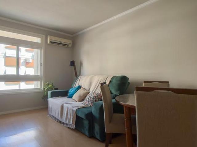 Apartamento 02 Dormitorios Cidade Baixa