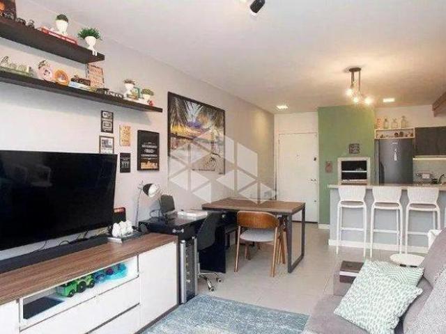 Apartamento 02 dormitórios com churrasqueira, 02 vagas