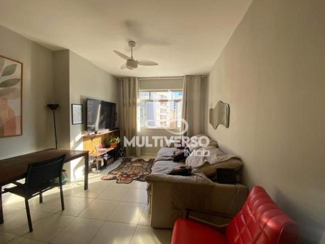 Apartamento 02 dormitórios com dependência de serviço 03 banheiros 01 vaga de garagem elevador no Bo