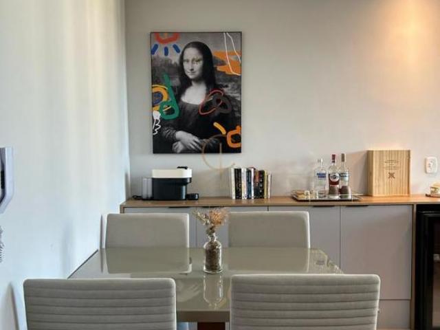 APARTAMENTO 02 DORMITORIOS COM SACADA BAIRRO OLARIA CANOAS RS
