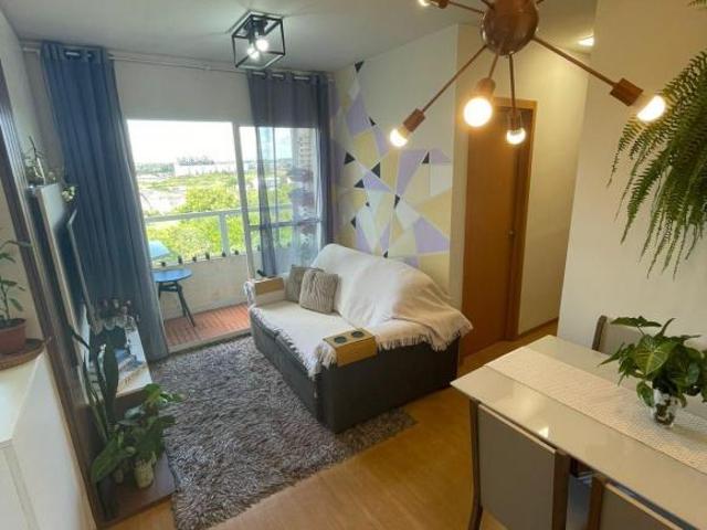 Apartamento 02 dormitórios com sacada com churrasqueira