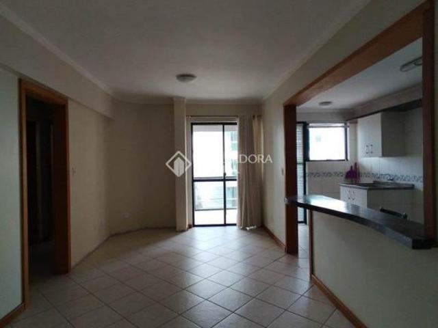 Apartamento 02 dormitórios com suíte