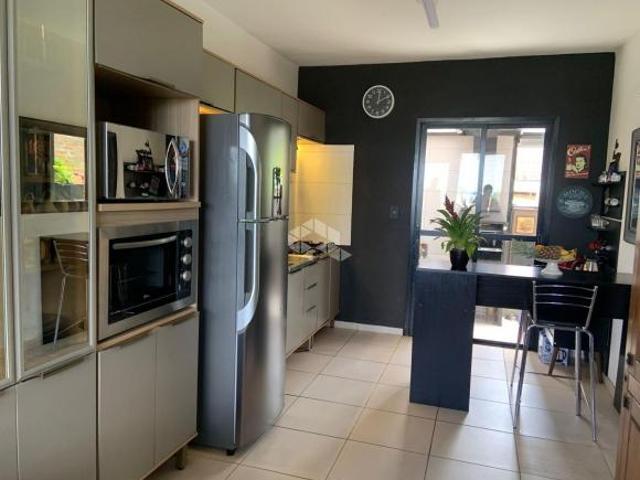 Apartamento 02 dormitórios com vaga dupla bairro Olaria