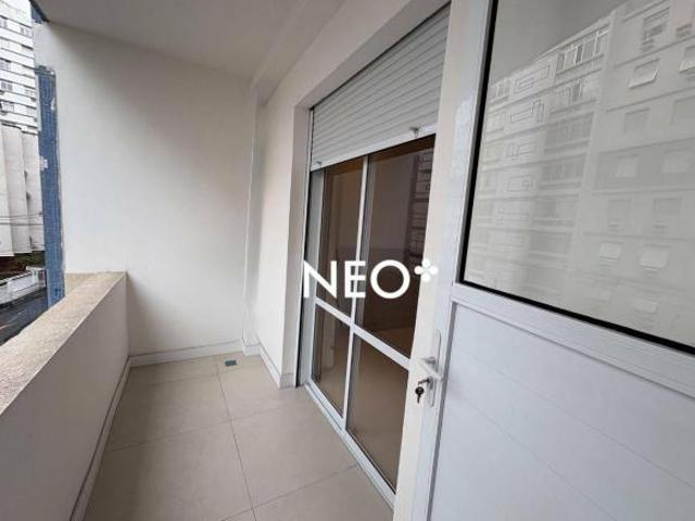 Apartamento 02 dormitórios, duas suítes, semi mobiliado, reformado