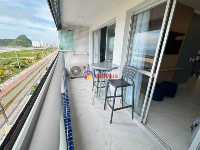 Apartamento 02 dormitórios frente ao Mar