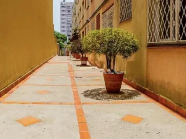 Apartamento 02 dormitorios na Felipe Neri