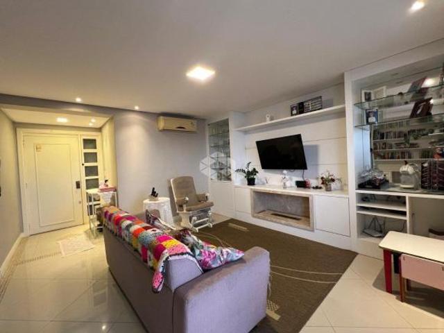 Apartamento 02 dormitórios no Centro