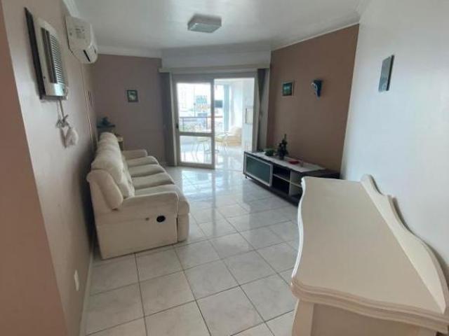Apartamento 02 dormitórios no centro de Tramandaí
