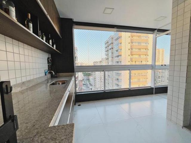 APARTAMENTO 02 QUARTOS NA TUPI, SACADA COM CHURRASQUEIRA A CARVÃO, 02 VAGAS!
