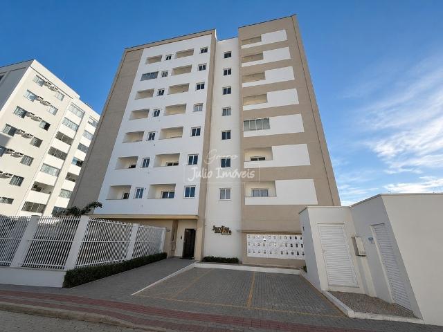 Apartamento 02 quartos no Rio Branco
