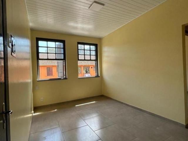 Apartamento 02 quartos com vaga de garagem no Passo da Areia