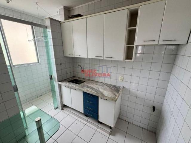 Apartamento 02 Quartos com armários planejados