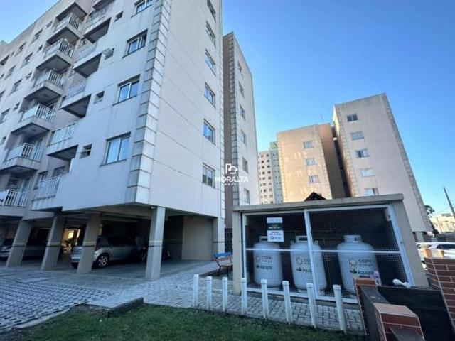 Apartamento 02 Quartos e Sacada Ampla em Condomínio Clube, com Elevador Pinhais