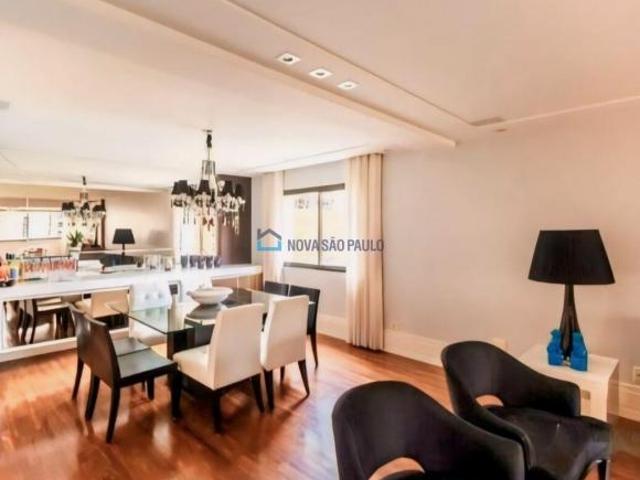 Apartamento 04 dormitórios 03 suítes 04 vagas Moema Pássaros