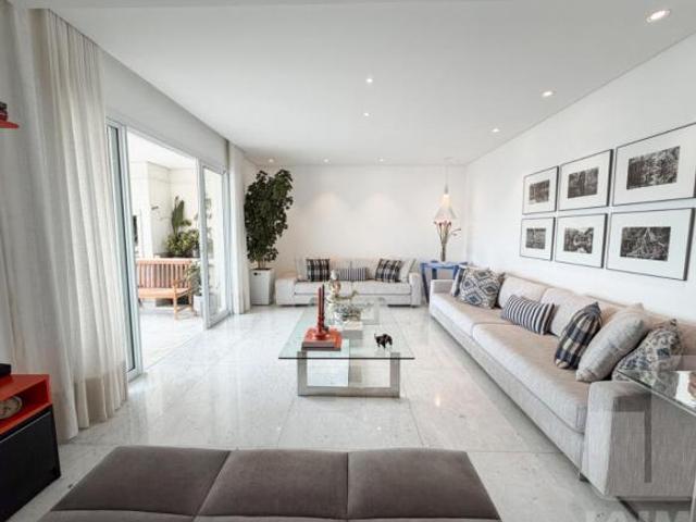 Apartamento 04 dormitórios, 05 vagas em Perdizes