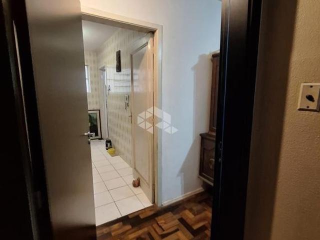 Apartamento 04 dormitórios no Menino Deus em Porto Alegre