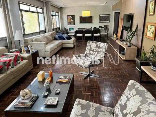 Apartamento 04 Quartos c/ Suíte | Closet | Escritório | DCE Completa | Asa Sul | SQS 213