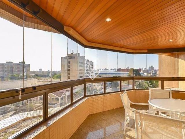 Apartamento, 04 Quartos, 03 Vagas ensolarado, Batel, Curitiba