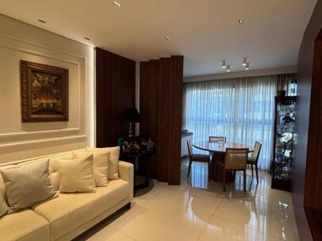 Apartamento 04 Suítes 155m2,SQNW 111 BLOCO G NOROESTE, Singular, Varanda, armários, Reformado