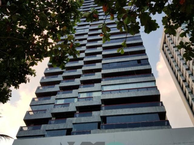 Apartamento 04 suítes Edf. Porto Seguro 402m Av. Boa viagem Ref AP248L