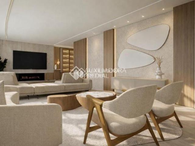 Apartamento 04 suítes, um por andar, bairro Bela Vista