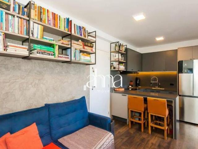 Apartamento 100% mobiliado com 2 dormitórios à venda por R$ 679.800 Hauer Curitiba/PR