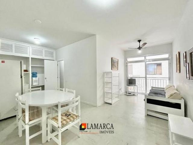 Apartamento 100 metros da praia Guarujá