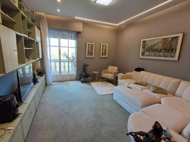 Apartamento 100m² | 2 dorms | Amplo | Av. Nove de Julho