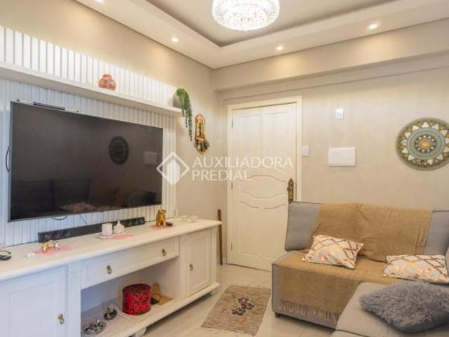 APARTAMENTO 101M, TRES QUARTOS E DOIS BANHEIROS, TOTALMENTE REFORMADO