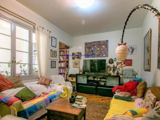 Apartamento 102m², 02 dormitórios e 01 banheiro. Com possibilidade para fazer cozinha americana