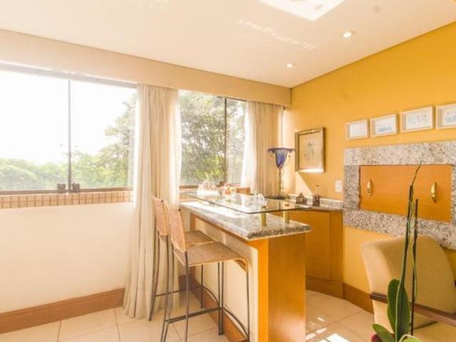 Apartamento 104m² com 3 Dormitórios, 1 Suíte e 1 Vaga na Cristiano Fischer