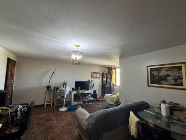 Apartamento 107 m², 03 quartos sendo 1 suíte, vazado, vaga e elevador, fachada reformada