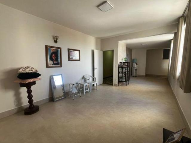 Apartamento 112m² no Ed. Araguaia — Setor Central | 3 Quartos