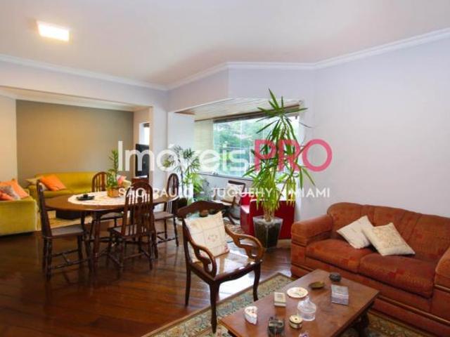 Apartamento 112m² 4 dormitórios 2 vagas de garagem no Campo Belo