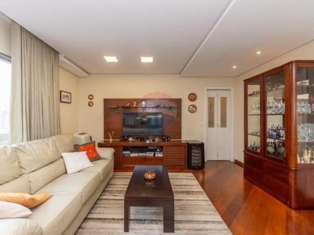 Apartamento 113m², 3 quartos sendo 1 suíte com 1 vaga de garagem