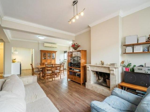 Apartamento 115,59 área privativa, 3 quartos, sendo 1 suíte  2 vagas, bairro Mont Serrat em Porto