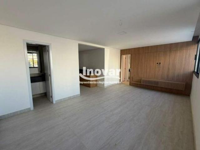 Apartamento 117m² com 4 quartos sendo 1 suíte c/ varanda, 3 banheiros e 2 vagas. Entregue c/ armár