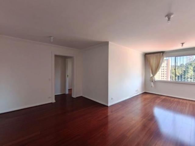Apartamento 126m² com 2 vagas à venda em Pinheiros!