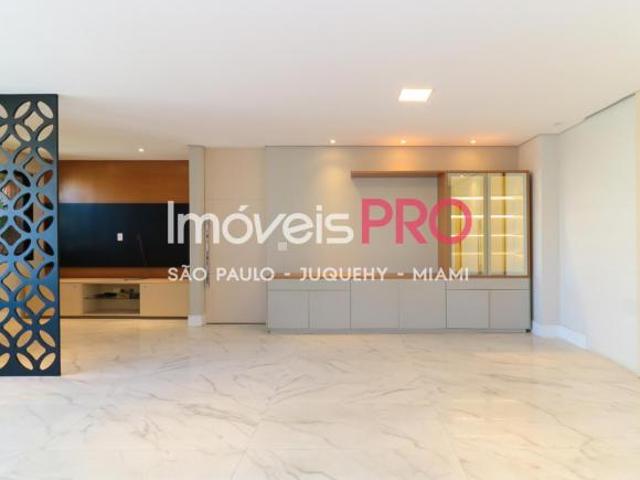 Apartamento 128m² 2 dormitórios uma suíte, reformado