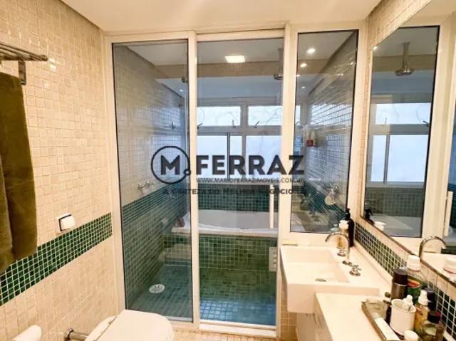 Apartamento 130m² em andar alto com 2 suítes e 2 vagas no Itaim Bibi