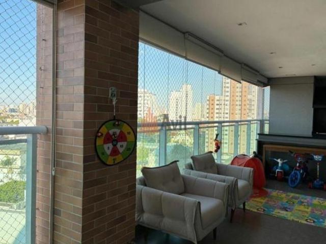 Apartamento 133m² com 3 quartos, 1 suíte e 3 vagas para Locação ou Venda na Mooca