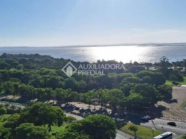 Apartamento 137m² no Praia de Belas com 3 suítes e vista para o Guaíba
